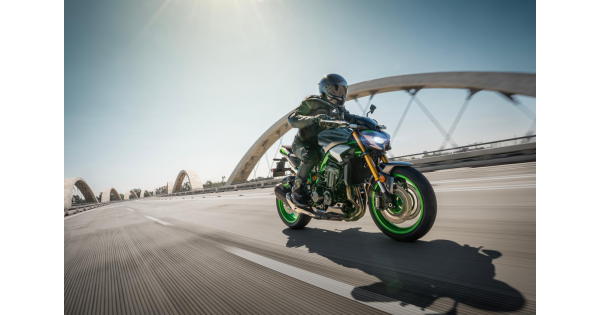 Купить Мотоцикл KAWASAKI Z900 SE (Metallic Matte Graphite Gray / Ebony ...