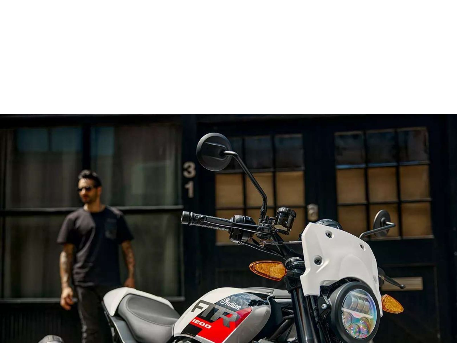 Купить Мотоцикл Indian FTR Sport (White Lightning / Indy Red) по цене ...