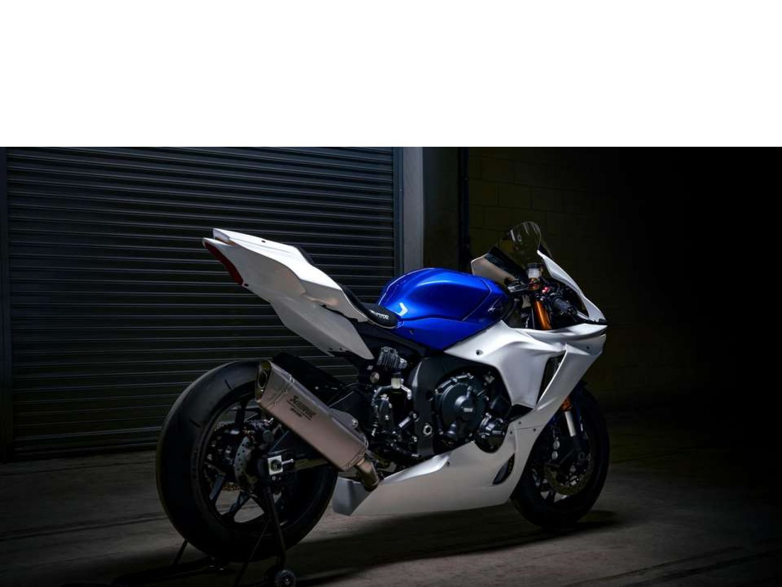 Купить Мотоцикл YAMAHA R1 GYTR (Blue - White) 2024 по цене дилера в Москве